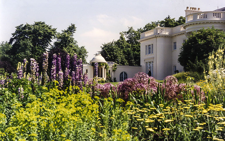 Landscape Design: Colson Stone Practice | The Holme London